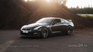 Black Nissan GT-R 2013 in Parnu, with an engine capacity of 3.80 L and mileage of 26 thousand km for 89900 €, photo 3 on AUTOMOTO.COM.LV