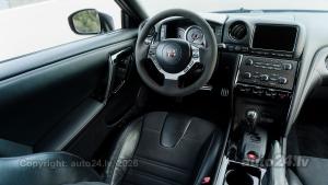 Black Nissan GT-R 2013 in Parnu, with an engine capacity of 3.80 L and mileage of 26 thousand km for 89900 €, photo 12 on AUTOMOTO.COM.LV