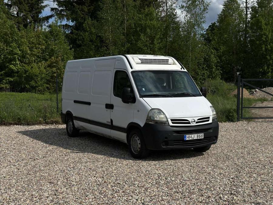 White Nissan Interstar 2005 in Vilnius, with an engine capacity of 2.46 L and mileage of 350 thousand km for 4990 €, photo 1 on AUTOMOTO.COM.LV