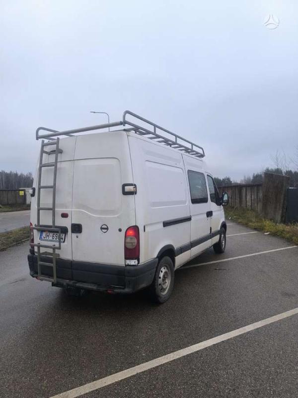 White Nissan Interstar 2008 in Daugavpils, with an engine capacity of 2.50 L and mileage of 345 thousand km for 3500 €, photo 4 on AUTOMOTO.COM.LV