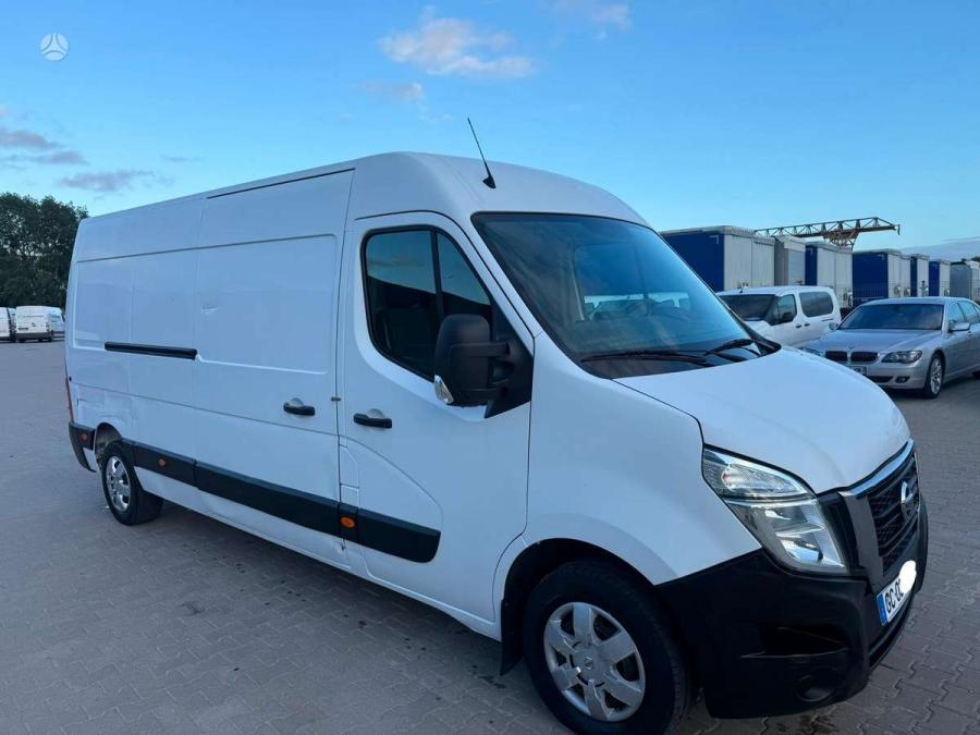 White Nissan Interstar 2021 in Kaunas, with an engine capacity of 2.30 L and mileage of 175 thousand km for 6350 €, photo 1 on AUTOMOTO.COM.LV