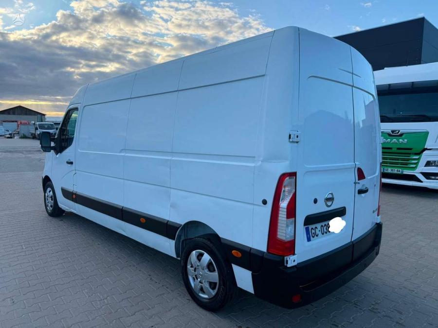 White Nissan Interstar 2021 in Kaunas, with an engine capacity of 2.30 L and mileage of 175 thousand km for 6350 €, photo 4 on AUTOMOTO.COM.LV