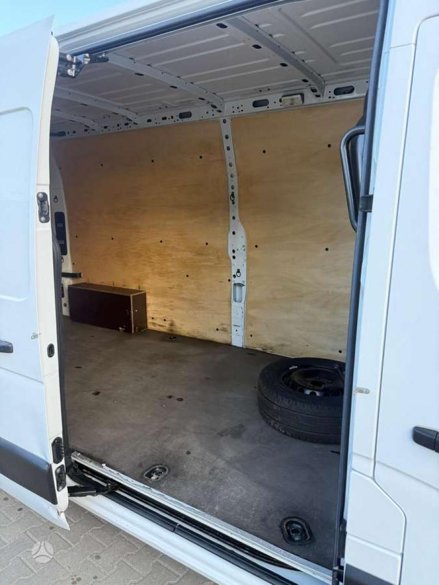 White Nissan Interstar 2021 in Kaunas, with an engine capacity of 2.30 L and mileage of 175 thousand km for 6350 €, photo 16 on AUTOMOTO.COM.LV