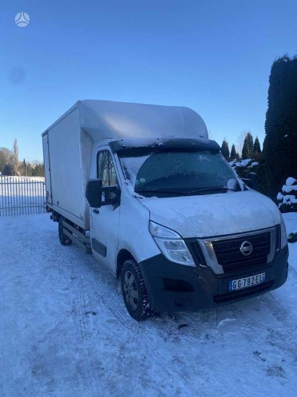 White Nissan Interstar 2022 in Taurage, with an engine capacity of 2.30 L and mileage of 199 thousand km for 14900 €, photo 3 on AUTOMOTO.COM.LV