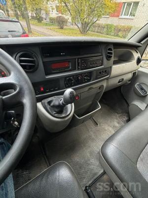 White Nissan Interstar 2008 in Riga, with an engine capacity of 2.50 L and mileage of 361 thousand km for 2500 €, photo 8 on AUTOMOTO.COM.LV