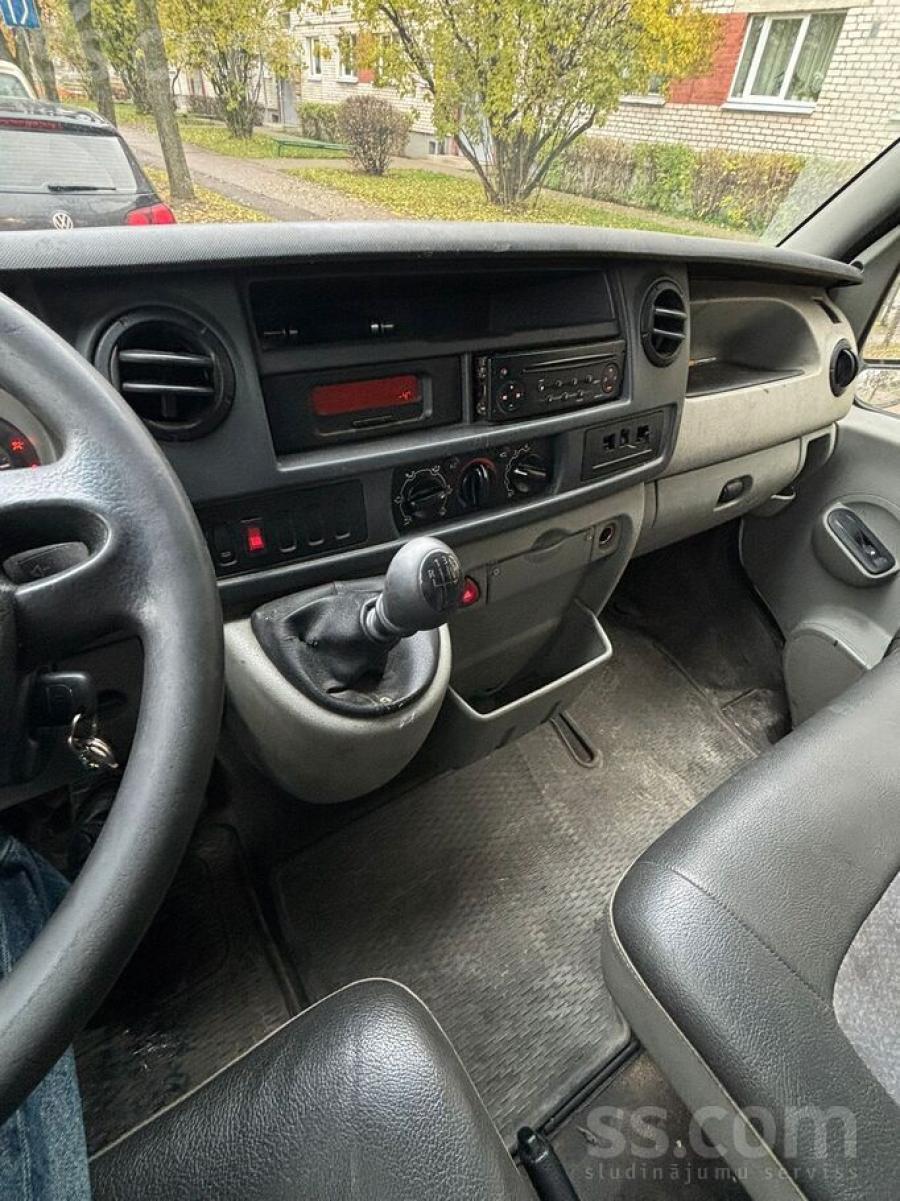 White Nissan Interstar 2008 in Riga, with an engine capacity of 2.50 L and mileage of 361 thousand km for 2500 €, photo 8 on AUTOMOTO.COM.LV