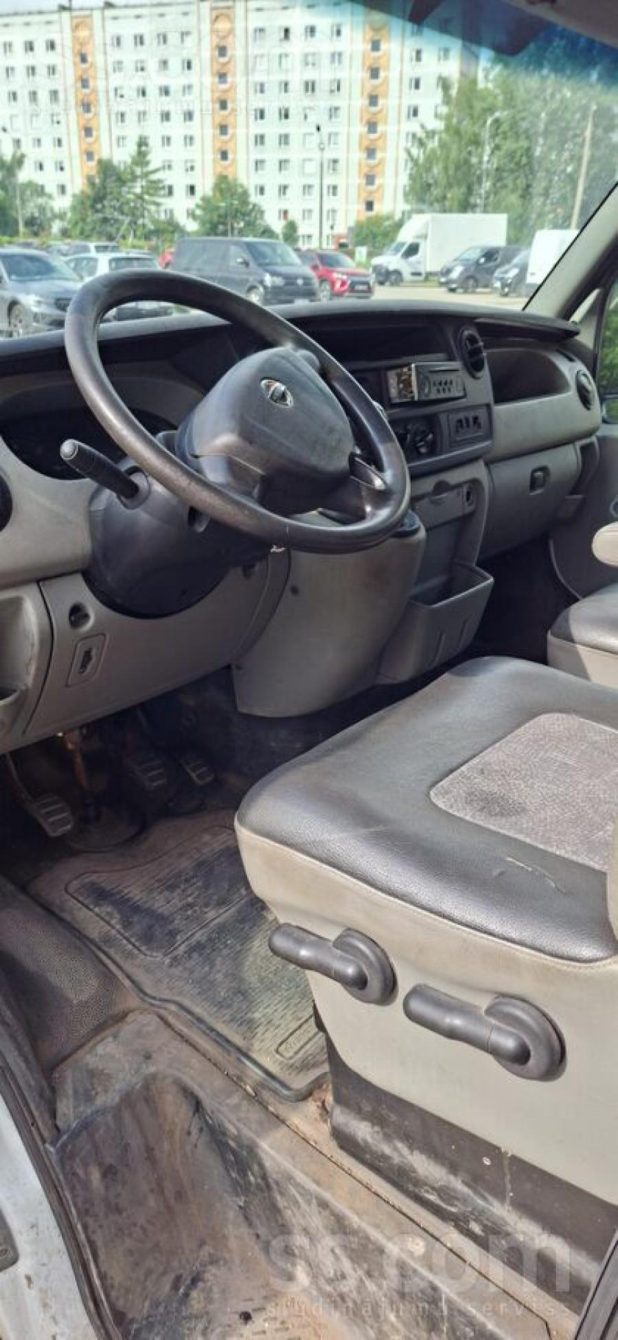 White Nissan Interstar 2008 in Riga, with an engine capacity of 2.50 L and mileage of 374 thousand km for 2200 €, photo 3 on AUTOMOTO.COM.LV