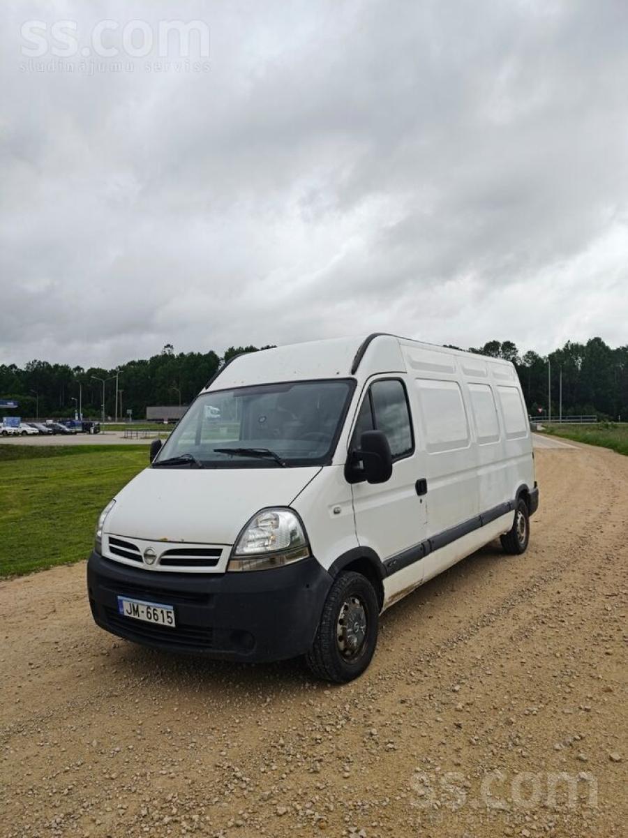 White Nissan Interstar 2010 in Riga, with an engine capacity of 2.50 L and mileage of 347 thousand km for 2900 €, photo 3 on AUTOMOTO.COM.LV