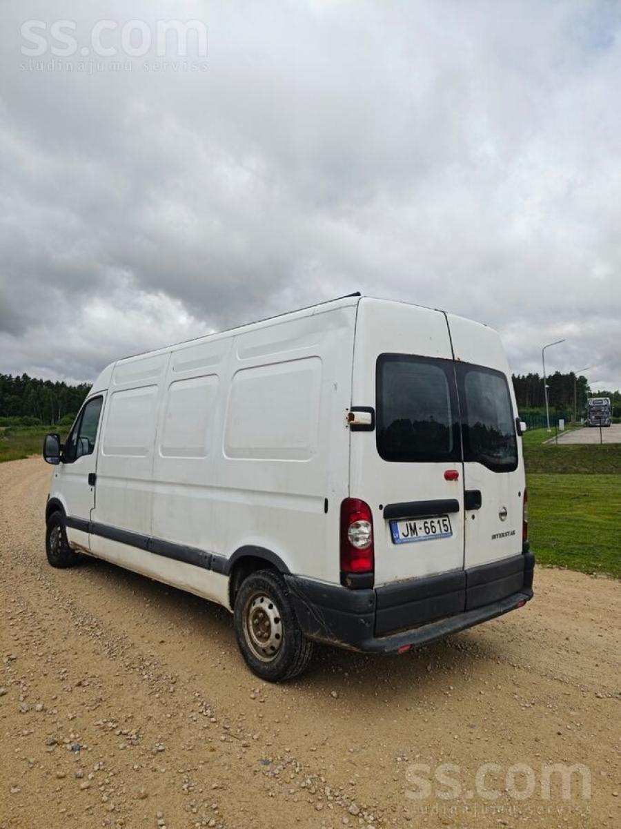 White Nissan Interstar 2010 in Riga, with an engine capacity of 2.50 L and mileage of 347 thousand km for 2900 €, photo 5 on AUTOMOTO.COM.LV