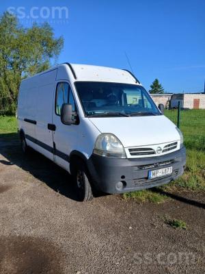 Balts Nissan Interstar 2012 Rīga, ar dzinēja tilpumu 2.40 L un nobraukumu 563 tūkst. km par 2700 €, foto  vietnē AUTOMOTO.COM.LV
