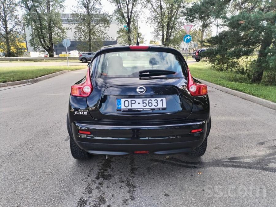 Черный Ниссан Жук 2010 в Рига, объемом двигателя 1.60 л и пробегом 239 тыс. км за 4650 €, фото 5 на AUTOMOTO.COM.LV