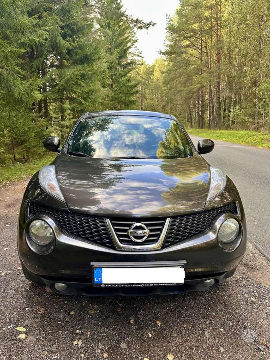 Black Nissan Juke 2010 in Vilnius, with an engine capacity of 1.60 L and mileage of 171 thousand km for 5100 €, photo 1 on AUTOMOTO.COM.LV