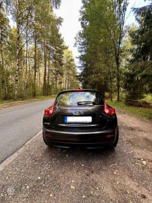 Black Nissan Juke 2010 in Vilnius, with an engine capacity of 1.60 L and mileage of 171 thousand km for 5100 €, photo 3 on AUTOMOTO.COM.LV