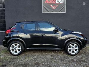 Black Nissan Juke 2010 in Siauliai, with an engine capacity of 1.60 L and mileage of 255 thousand km for 4200 €, photo 3 on AUTOMOTO.COM.LV