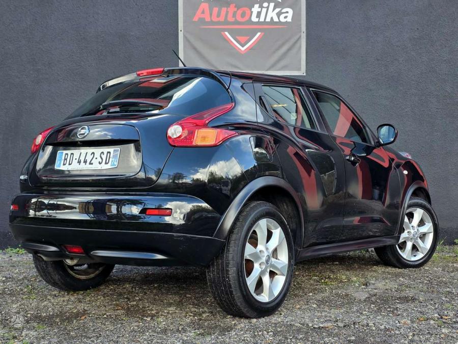 Black Nissan Juke 2010 in Siauliai, with an engine capacity of 1.60 L and mileage of 255 thousand km for 4200 €, photo 4 on AUTOMOTO.COM.LV