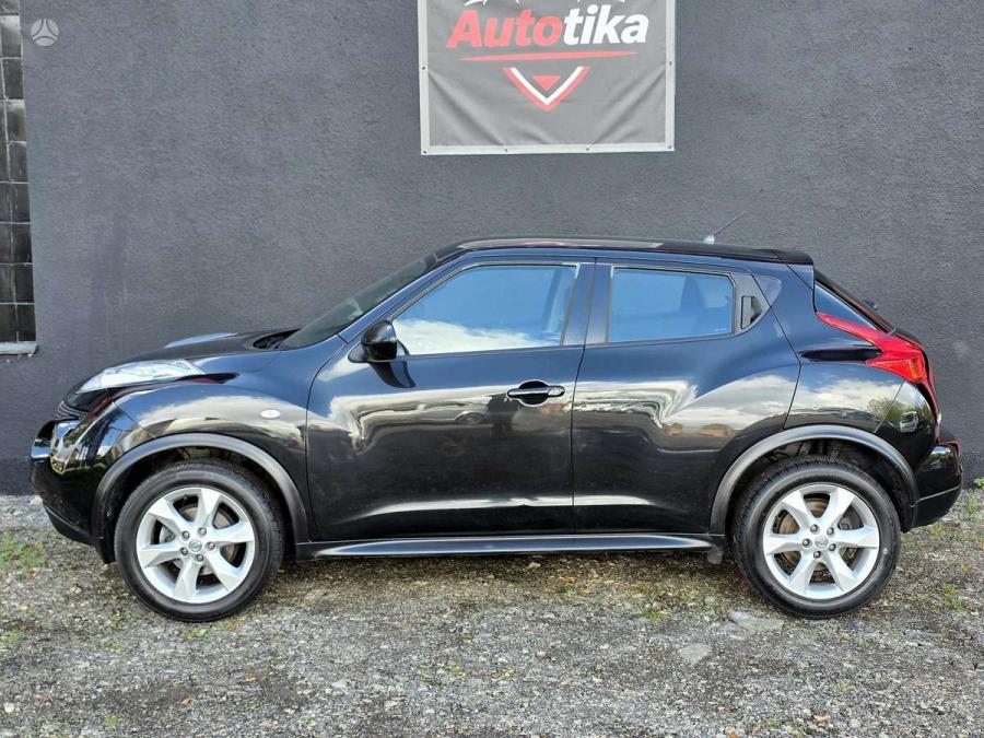 Black Nissan Juke 2010 in Siauliai, with an engine capacity of 1.60 L and mileage of 255 thousand km for 4200 €, photo 7 on AUTOMOTO.COM.LV