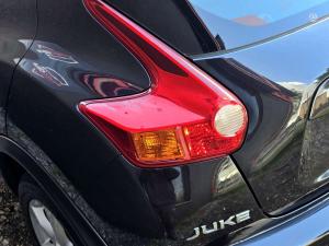 Black Nissan Juke 2010 in Siauliai, with an engine capacity of 1.60 L and mileage of 255 thousand km for 4200 €, photo 11 on AUTOMOTO.COM.LV