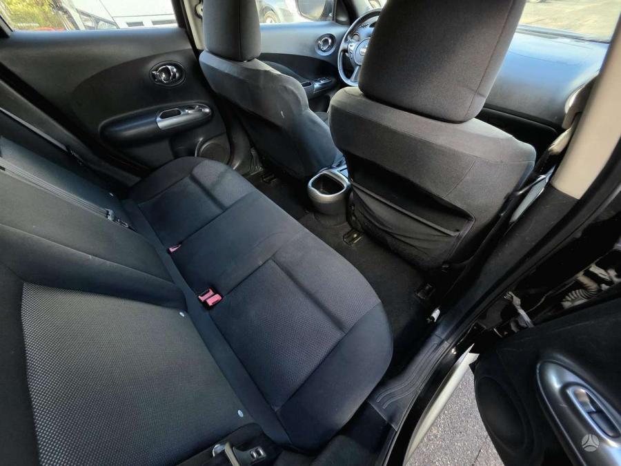 Black Nissan Juke 2010 in Siauliai, with an engine capacity of 1.60 L and mileage of 255 thousand km for 4200 €, photo 19 on AUTOMOTO.COM.LV