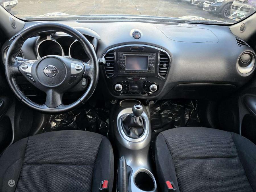 Black Nissan Juke 2010 in Siauliai, with an engine capacity of 1.60 L and mileage of 255 thousand km for 4200 €, photo 23 on AUTOMOTO.COM.LV