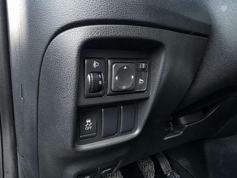 Black Nissan Juke 2010 in Siauliai, with an engine capacity of 1.60 L and mileage of 255 thousand km for 4200 €, photo 27 on AUTOMOTO.COM.LV