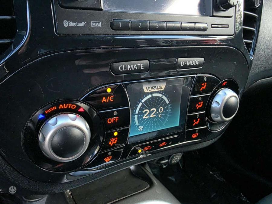 Black Nissan Juke 2010 in Siauliai, with an engine capacity of 1.60 L and mileage of 255 thousand km for 4200 €, photo 29 on AUTOMOTO.COM.LV