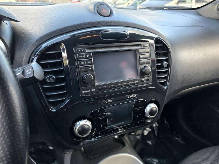 Black Nissan Juke 2010 in Siauliai, with an engine capacity of 1.60 L and mileage of 255 thousand km for 4200 €, photo 31 on AUTOMOTO.COM.LV