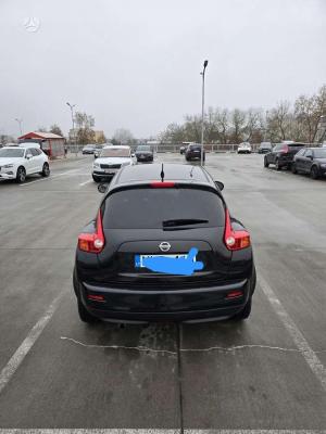 Black Nissan Juke 2011 in Vilnius, with an engine capacity of 1.60 L and mileage of 204 thousand km for 5700 €, photo 3 on AUTOMOTO.COM.LV
