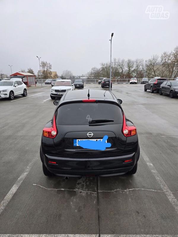 Black Nissan Juke 2011 in Vilnius, with an engine capacity of 1.60 L and mileage of 204 thousand km for 5700 €, photo 3 on AUTOMOTO.COM.LV