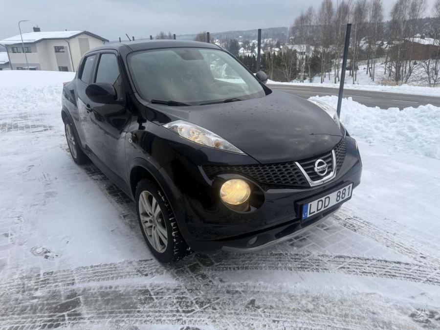 Melns Nissan Juke 2011 Prienai, ar dzinēja tilpumu 1.62 L un nobraukumu 95 tūkst. km par 6300 €, foto 3 vietnē AUTOMOTO.COM.LV