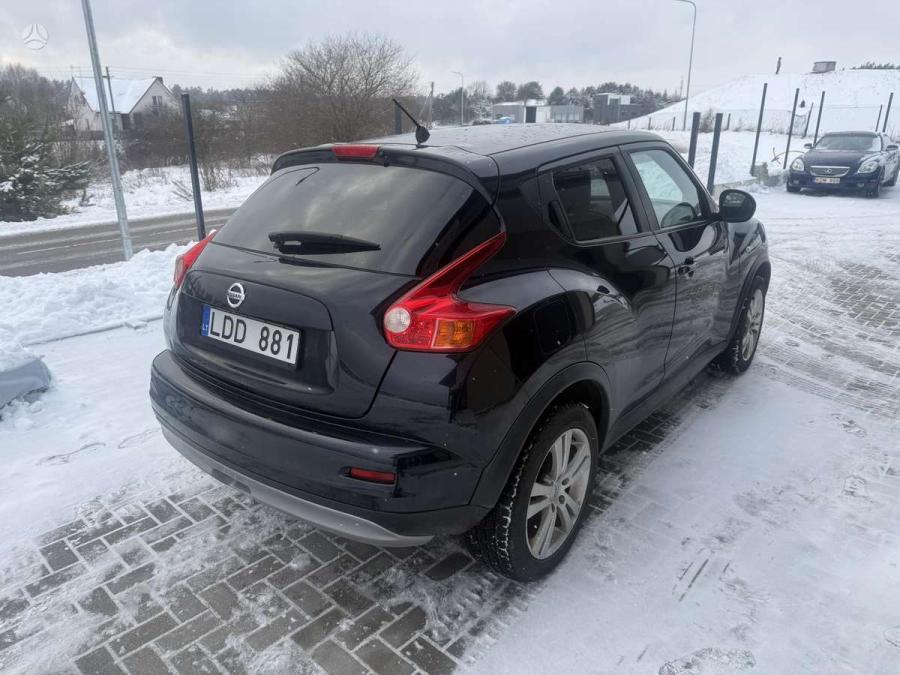 Melns Nissan Juke 2011 Prienai, ar dzinēja tilpumu 1.62 L un nobraukumu 95 tūkst. km par 6300 €, foto 4 vietnē AUTOMOTO.COM.LV