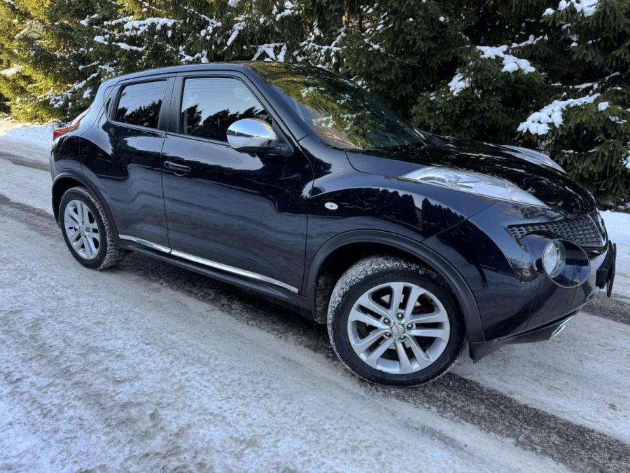 Black Nissan Juke 2011 in Vilnius, with an engine capacity of 1.62 L and mileage of 140 thousand km for 6499 €, photo 2 on AUTOMOTO.COM.LV