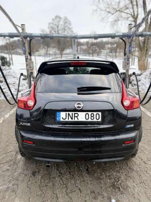 Black Nissan Juke 2011 in Vilnius, with an engine capacity of 1.46 L and mileage of 290 thousand km for 3000 €, photo 6 on AUTOMOTO.COM.LV