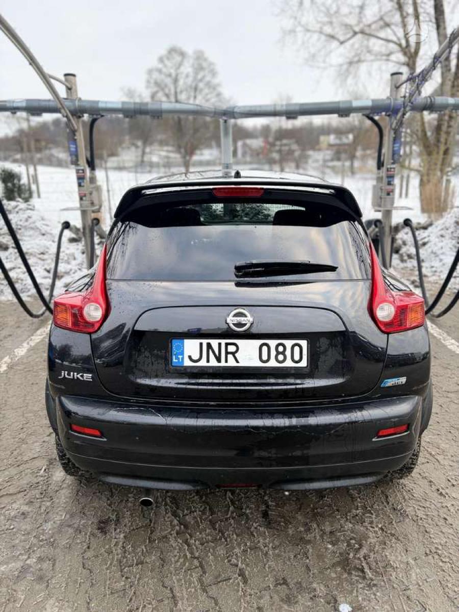 Black Nissan Juke 2011 in Vilnius, with an engine capacity of 1.46 L and mileage of 290 thousand km for 3000 €, photo 6 on AUTOMOTO.COM.LV