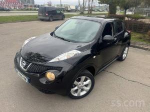 Black Nissan Juke 2011 in Riga, with an engine capacity of 1.50 L and mileage of 0 thousand km for 4700 €, photo 4 on AUTOMOTO.COM.LV