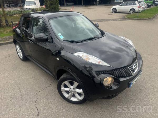 Black Nissan Juke 2011 in Riga, with an engine capacity of 1.50 L and mileage of 0 thousand km for 4749 €, photo 7 on AUTOMOTO.COM.LV