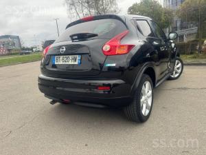 Black Nissan Juke 2011 in Riga, with an engine capacity of 1.50 L and mileage of 0 thousand km for 4700 €, photo 12 on AUTOMOTO.COM.LV