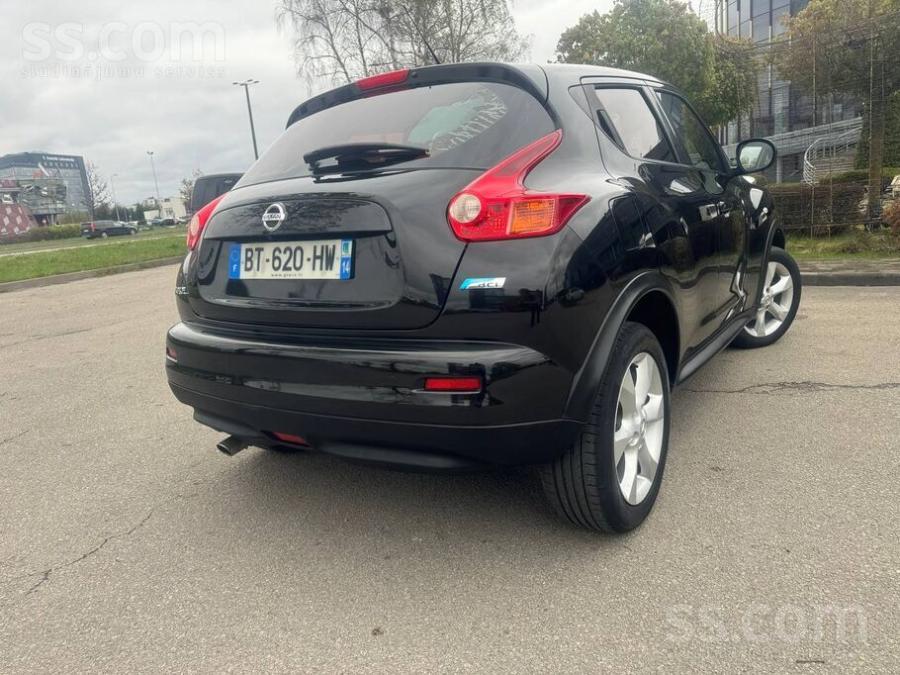 Black Nissan Juke 2011 in Riga, with an engine capacity of 1.50 L and mileage of 0 thousand km for 4700 €, photo 12 on AUTOMOTO.COM.LV