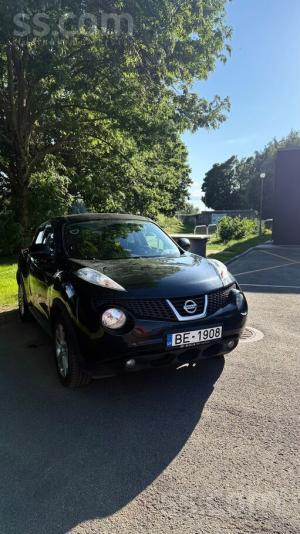 Black Nissan Juke 2011 in Riga, with an engine capacity of 1.60 L and mileage of 179 thousand km for 6200 €, photo  on AUTOMOTO.COM.LV