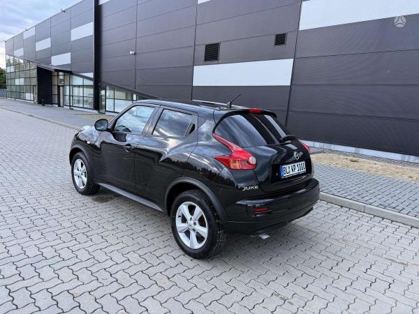 Melns Nissan Juke 2011 Panevēža, ar dzinēja tilpumu 1.46 L un nobraukumu 211 tūkst. km par 5300 €, foto 6 vietnē AUTOMOTO.COM.LV