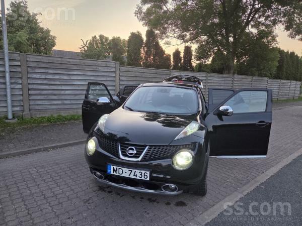Black Nissan Juke 2011 in Jelgava, with an engine capacity of 1.50 L and mileage of 285 thousand km for 5590 €, photo 3 on AUTOMOTO.COM.LV