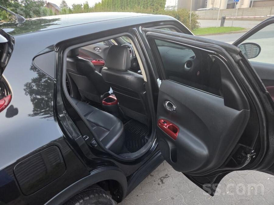 Black Nissan Juke 2011 in Jelgava, with an engine capacity of 1.50 L and mileage of 285 thousand km for 5590 €, photo 9 on AUTOMOTO.COM.LV