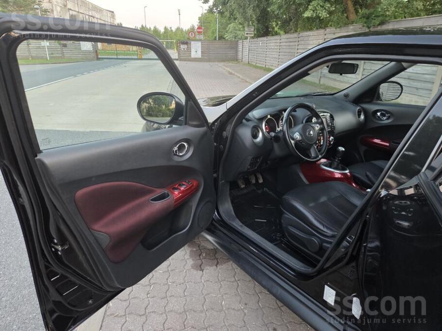 Black Nissan Juke 2011 in Jelgava, with an engine capacity of 1.50 L and mileage of 285 thousand km for 5590 €, photo 14 on AUTOMOTO.COM.LV
