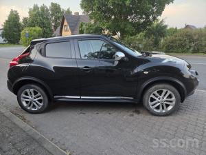 Black Nissan Juke 2011 in Jelgava, with an engine capacity of 1.50 L and mileage of 285 thousand km for 5590 €, photo 24 on AUTOMOTO.COM.LV