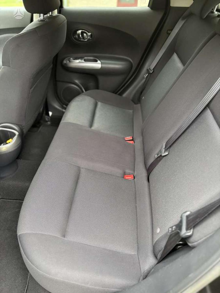 Black Nissan Juke 2011 in Vilnius, with an engine capacity of 1.60 L and mileage of 113 thousand km for 4990 €, photo 6 on AUTOMOTO.COM.LV