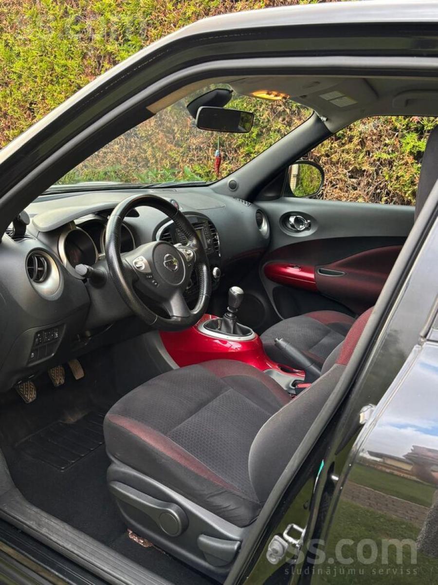 Melns Nissan Juke 2011 Rīga, ar dzinēja tilpumu 1.50 L un nobraukumu 122 tūkst. km par 5950 €, foto 3 vietnē AUTOMOTO.COM.LV