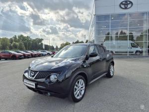 Black Nissan Juke 2011 in Panevezys, with an engine capacity of 1.60 L and mileage of 174 thousand km for 5650 €, photo 3 on AUTOMOTO.COM.LV