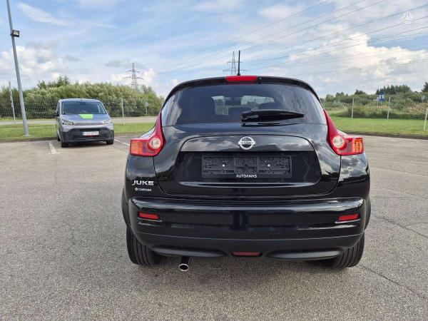 Black Nissan Juke 2011 in Panevezys, with an engine capacity of 1.60 L and mileage of 174 thousand km for 5650 €, photo 5 on AUTOMOTO.COM.LV