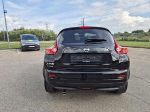 Black Nissan Juke 2011 in Panevezys, with an engine capacity of 1.60 L and mileage of 174 thousand km for 5650 €, photo 6 on AUTOMOTO.COM.LV
