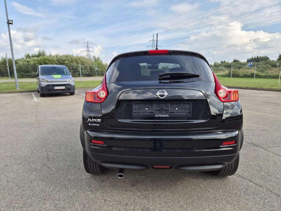 Black Nissan Juke 2011 in Panevezys, with an engine capacity of 1.60 L and mileage of 174 thousand km for 5650 €, photo 6 on AUTOMOTO.COM.LV