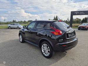 Black Nissan Juke 2011 in Panevezys, with an engine capacity of 1.60 L and mileage of 174 thousand km for 5650 €, photo 7 on AUTOMOTO.COM.LV